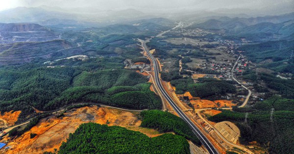 Ha Long-Van Don expressway to officially open on February 1