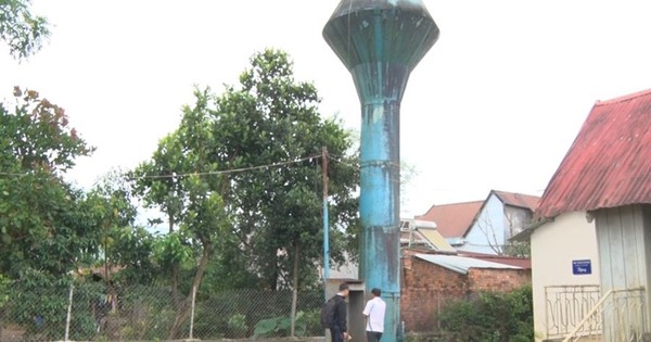 Đắk Nông: Lãng phí tiền tỷ, dân phải dùng nước suối ô nhiễm